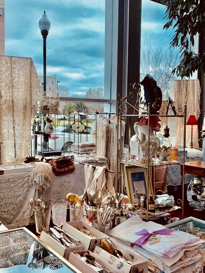 linenbooth | Antique & Vintage Market